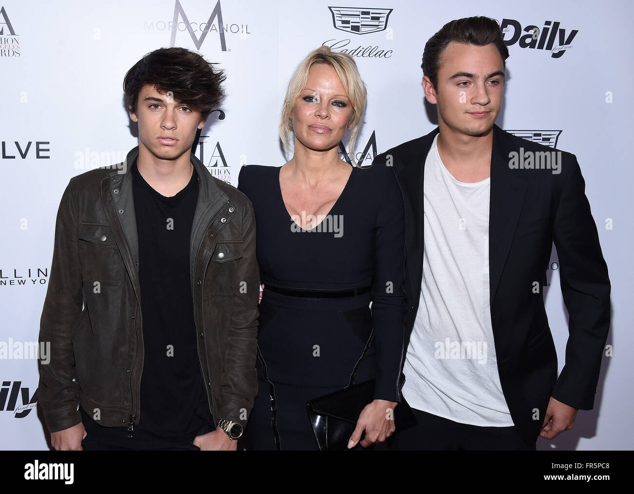 Pamela anderson and dylan lee Banque d'image et photos - Alamy