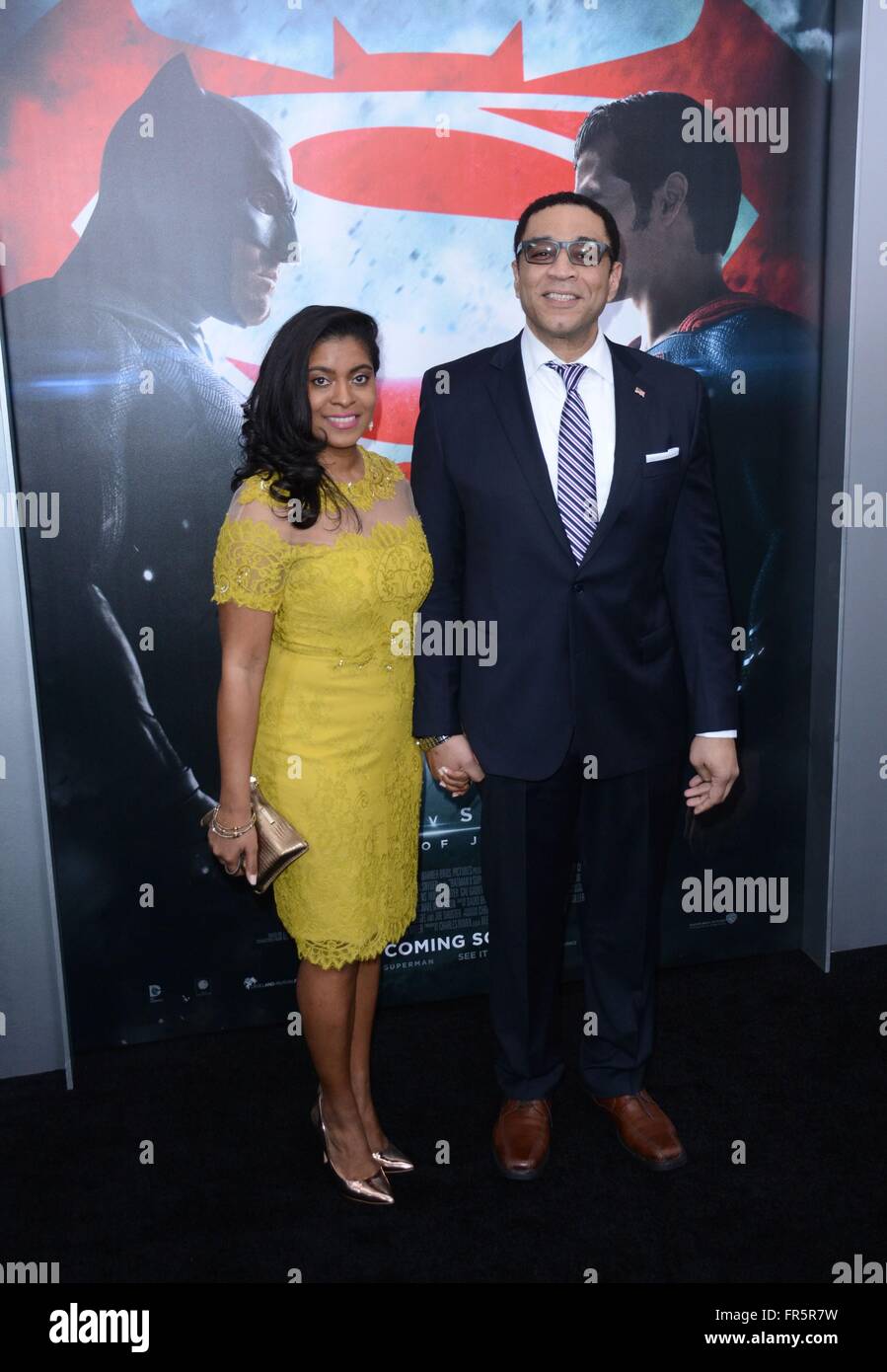 Djena nichole graves harry lennix batman v superman Banque de ...