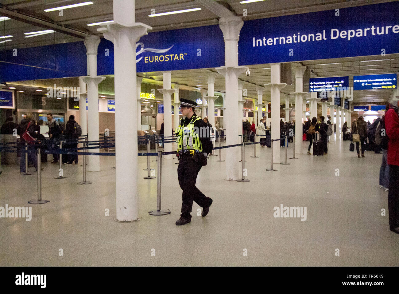Eurostar security brussels Banque de photographies et d’images à haute ...