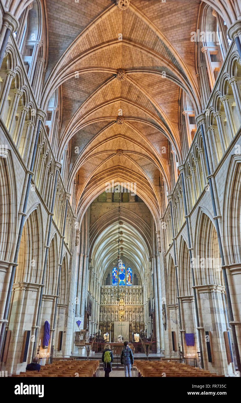 La cathédrale de Southwark ou la Cathédrale et collégiale de St Sauveur ...