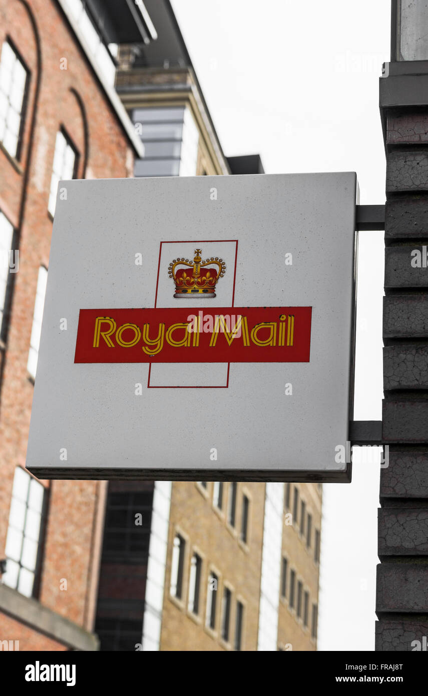 Royal mail sign Banque de photographies et d’images à haute résolution ...