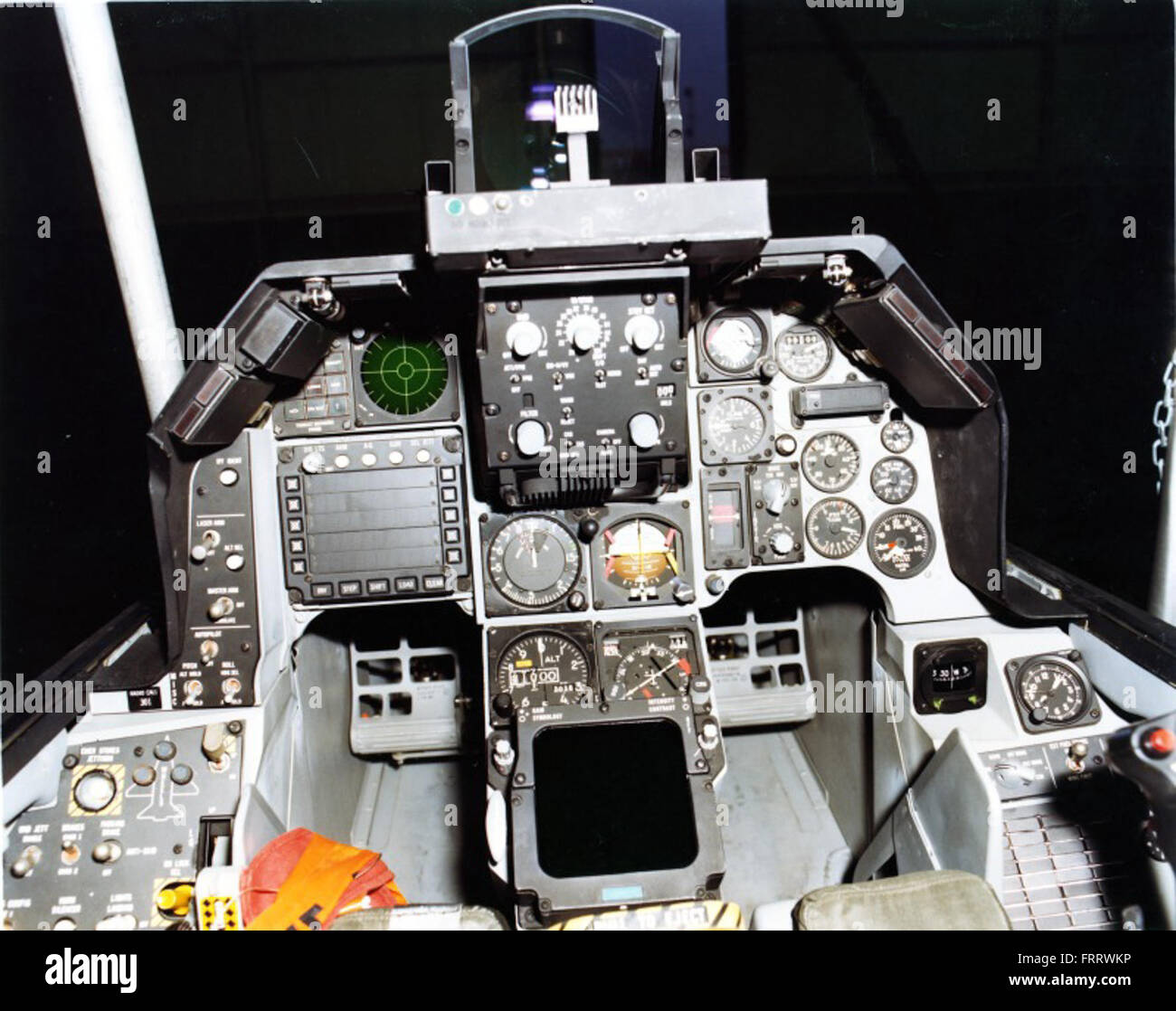 Cette image de la collection René Francillon capture un Dassault Mirage ...