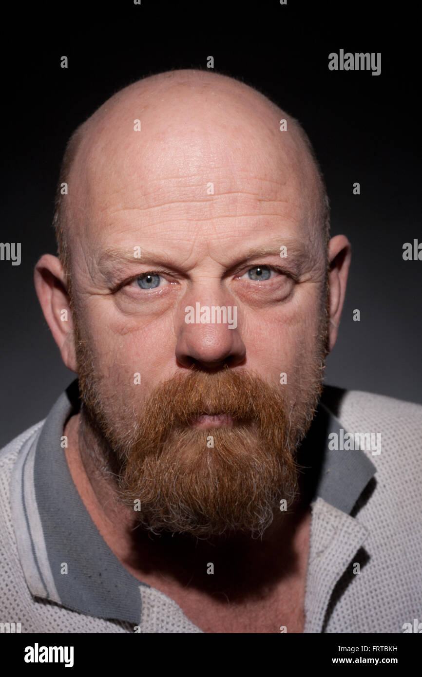 Homme chauve Banque de photographies et d’images à haute résolution - Alamy