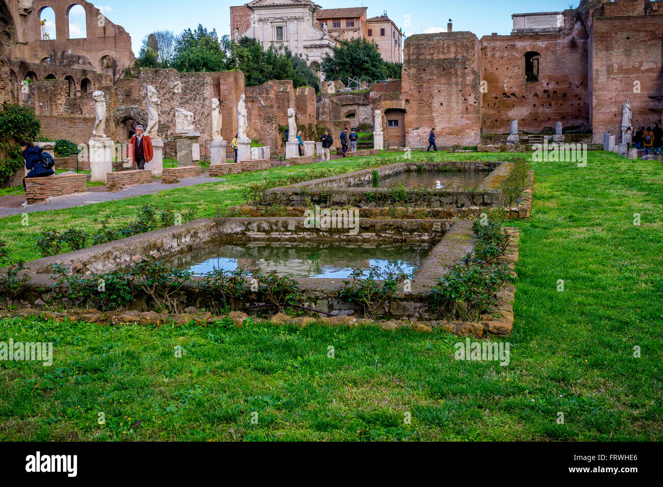 Maison des vestales (Atrium Vestae), Forum Romain, Rome Photo Stock - Alamy