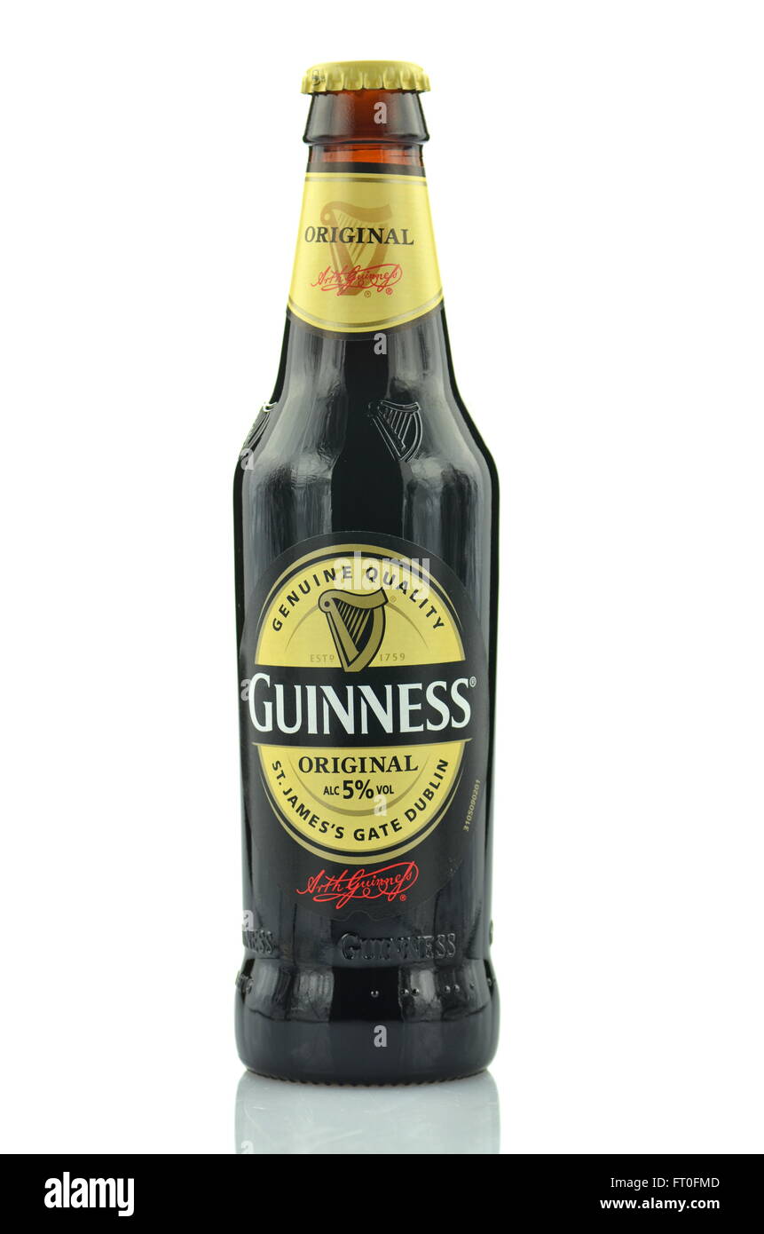 Beer guinness bottle pack Banque de photographies et d’images à haute ...