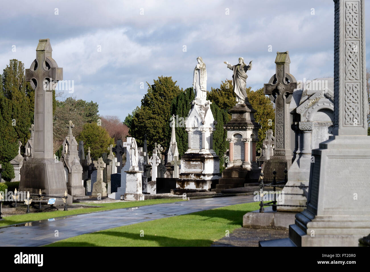 Cimetière de glasnevin dublin Banque de photographies et d’images à ...