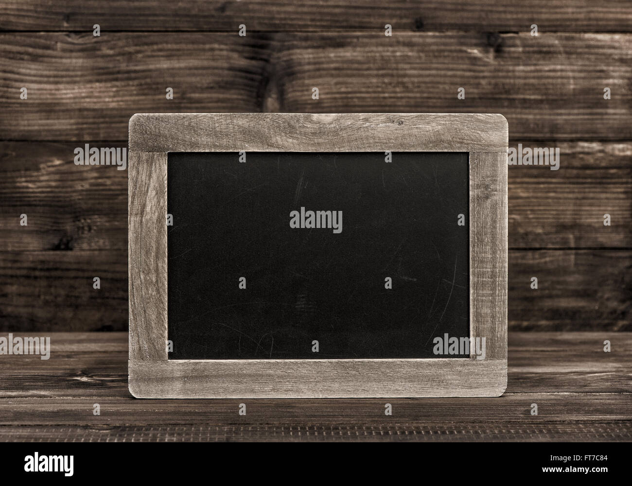 Tableau sur la texture en bois. Vintage background with copy space pour ...