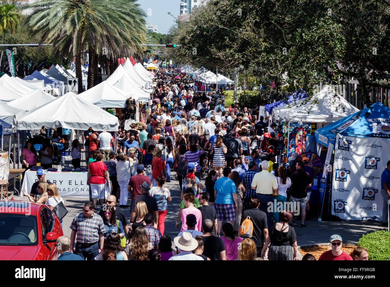 Carnaval de miami sur le miracle mile hispanique annuel latino latino ...