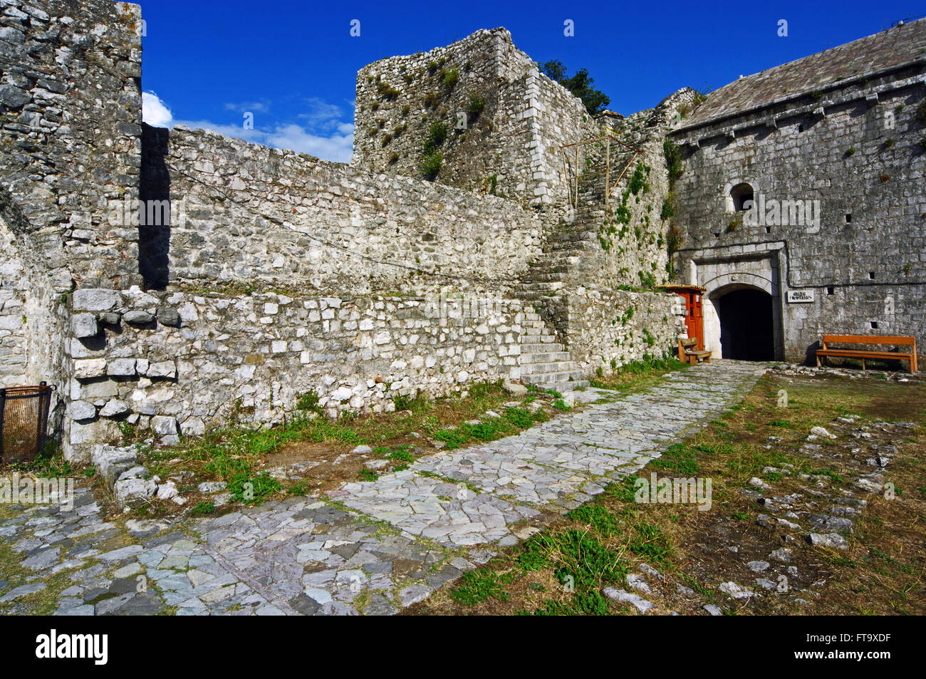 Rozafa fortress Banque de photographies et d’images à haute résolution ...