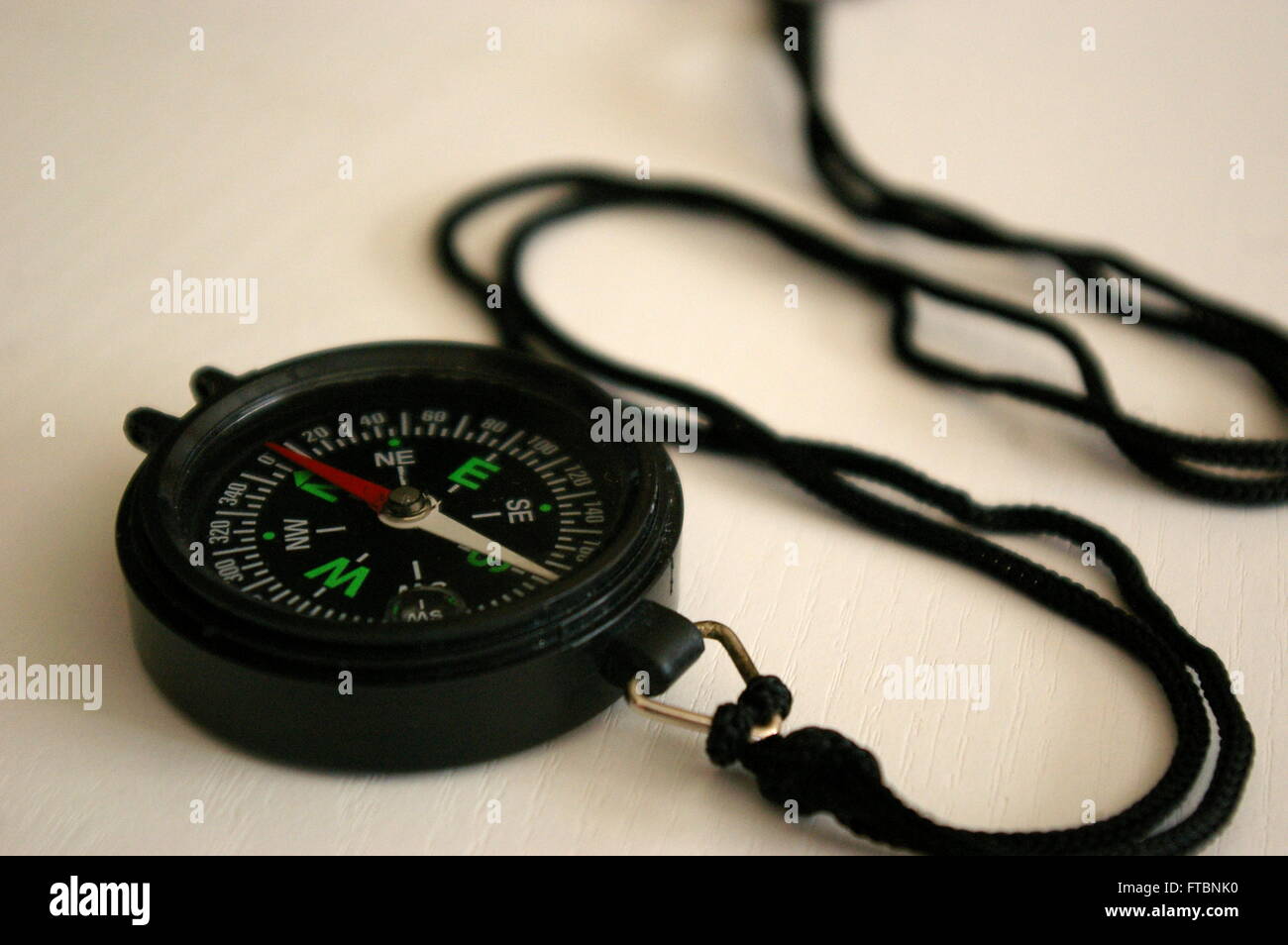 Boussole flèche de direction de l'west Banque de photographies et d ...