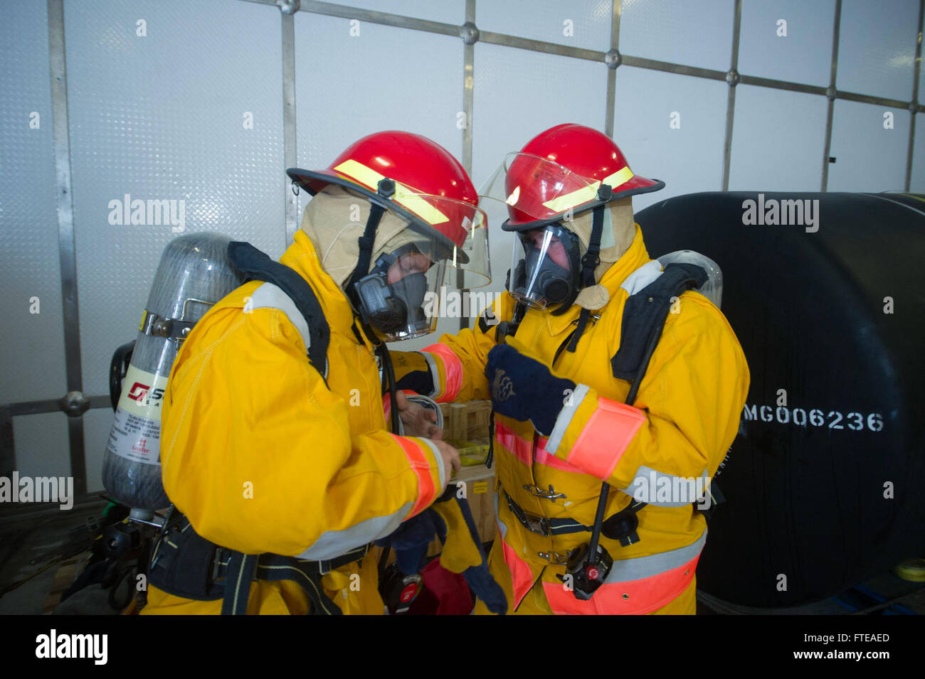 Don firefighting gear Banque de photographies et d’images à haute ...