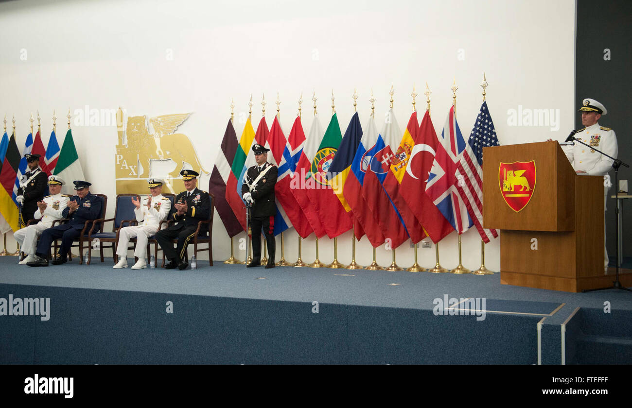 Allied joint force command naples Banque de photographies et d’images à ...