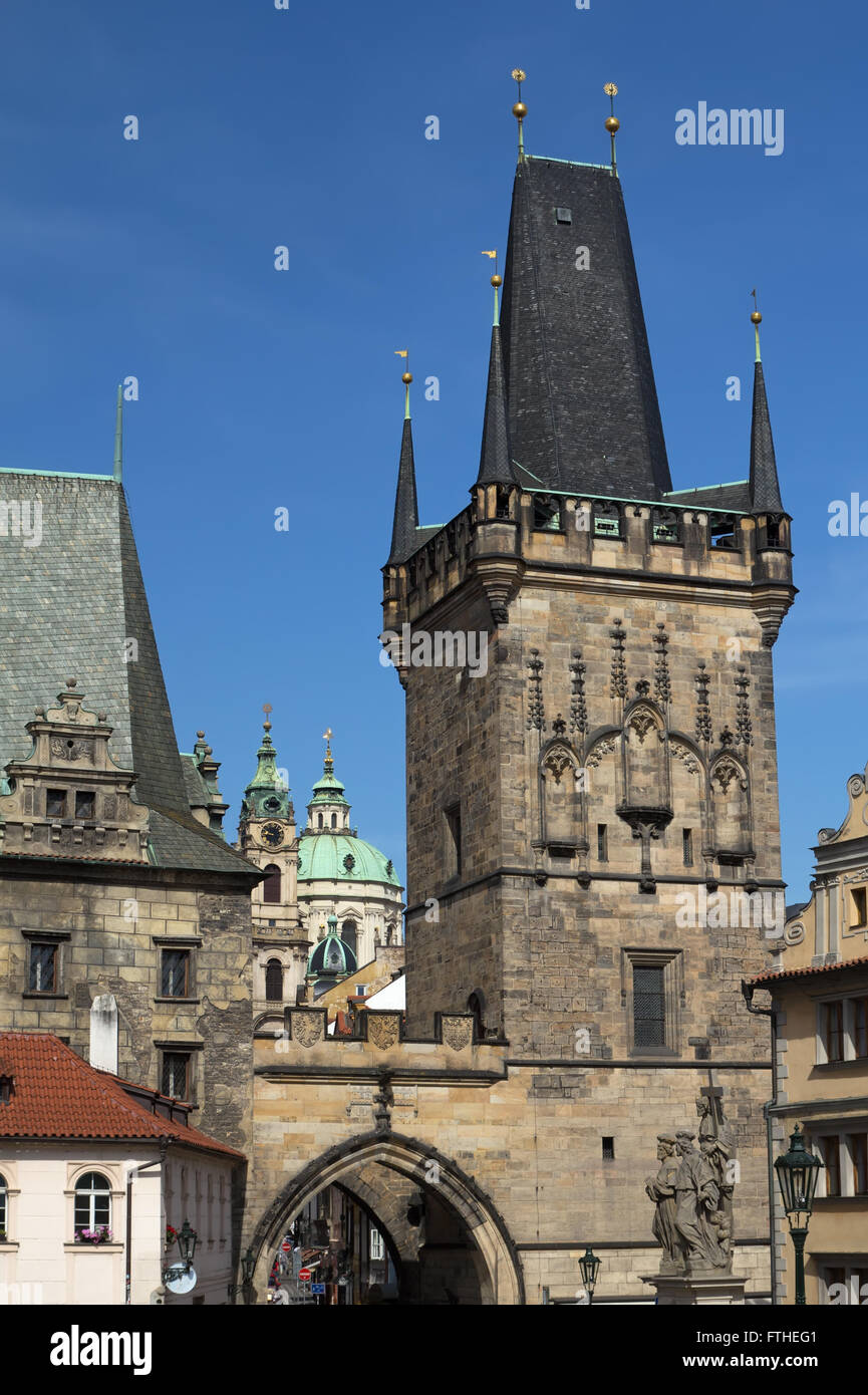 Maisons aux toits rouges sur mala strana Banque de photographies et d ...