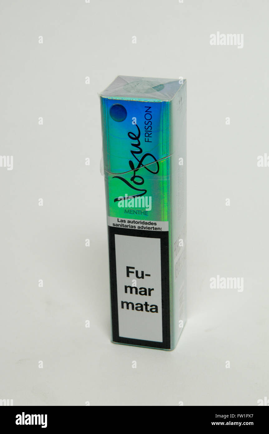 10 pack cigarettes Banque de photographies et d’images à haute ...