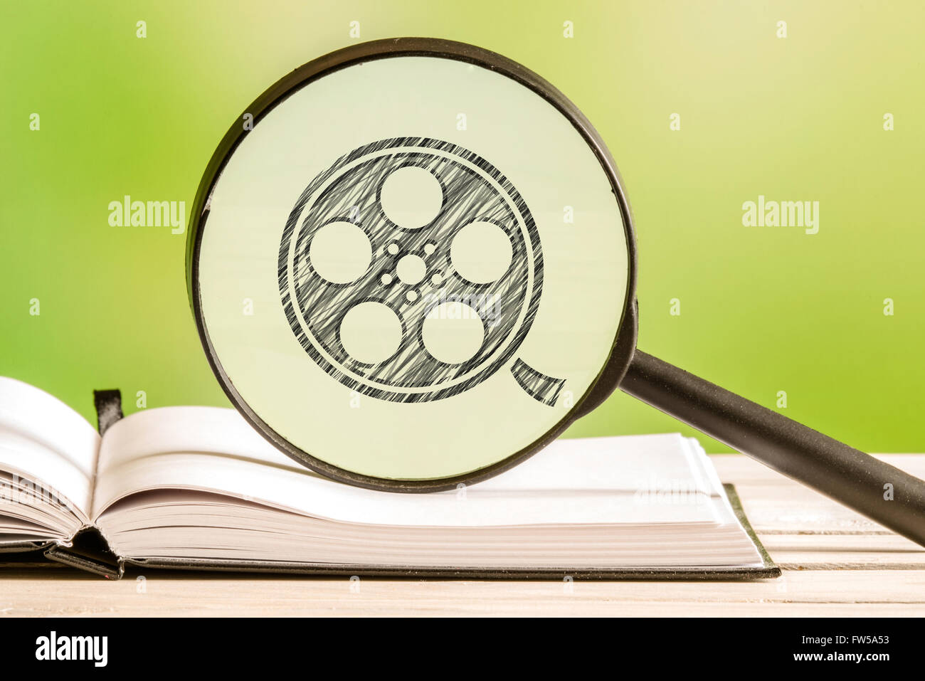 Video search avec un dessin au crayon d'une bobine de film dans une ...