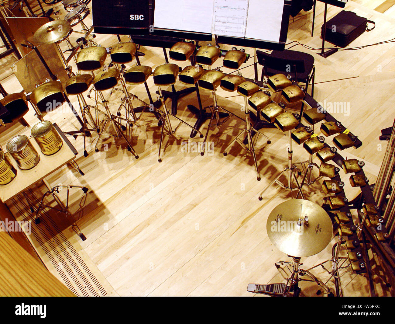 Un instrument de percussion frappé Banque de photographies et d’images ...