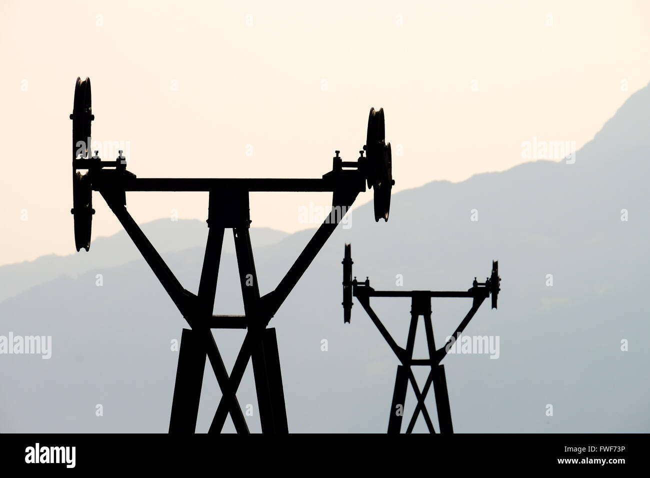 Aerial ropeway Banque de photographies et d’images à haute résolution ...