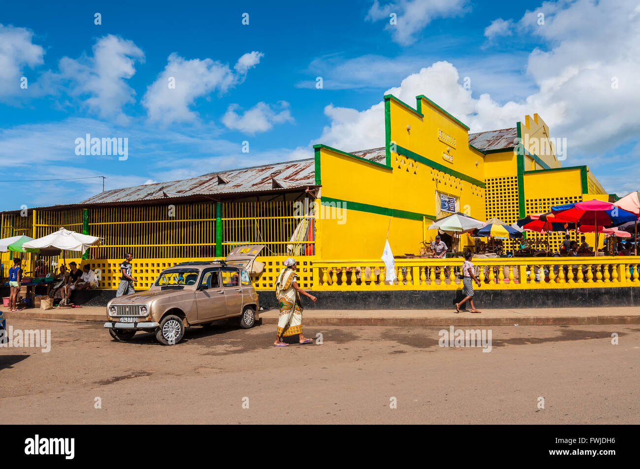 Peuple malgache près de la Ville, Marché de l'enfer en Enfer Ville, une ...