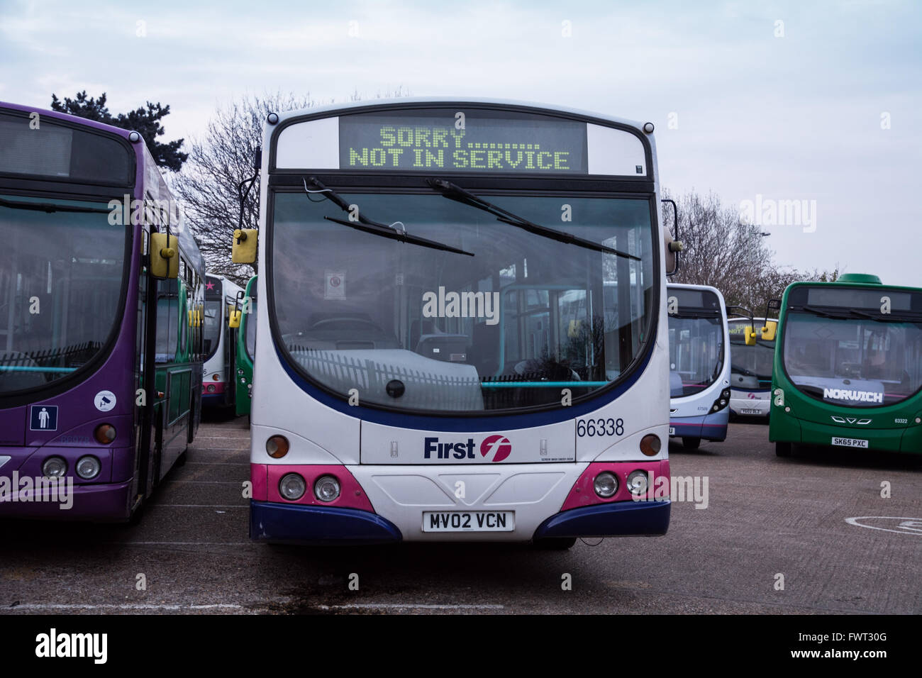 Premier bus Banque de photographies et d’images à haute résolution - Alamy