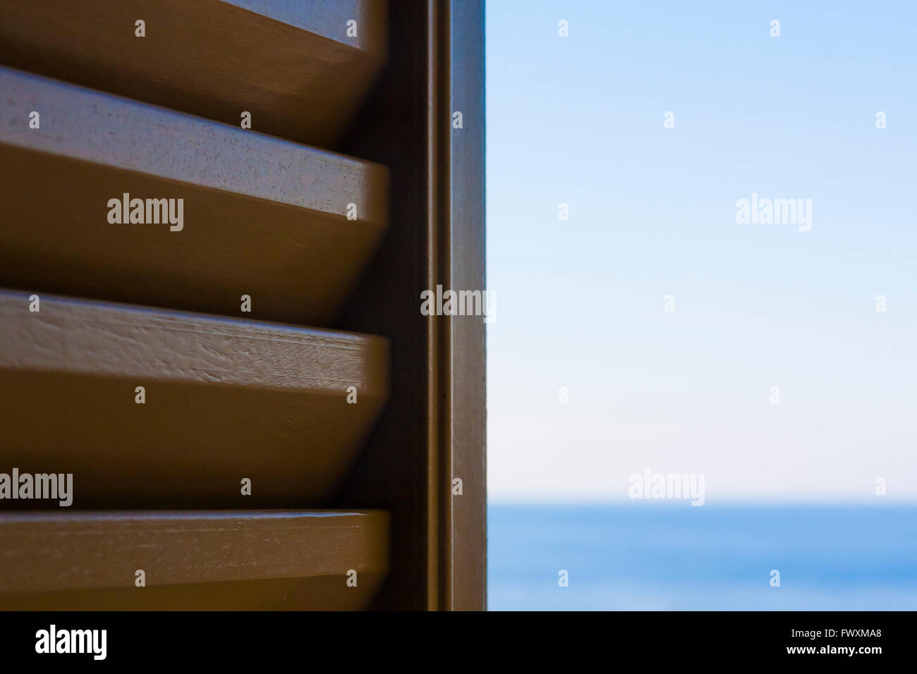 Volet ouvert Banque de photographies et d’images à haute résolution - Alamy