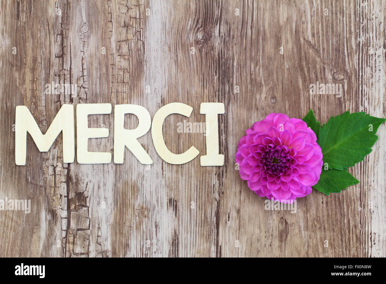 Merci (ce qui signifie merci en Français) écrit avec des lettres en ...