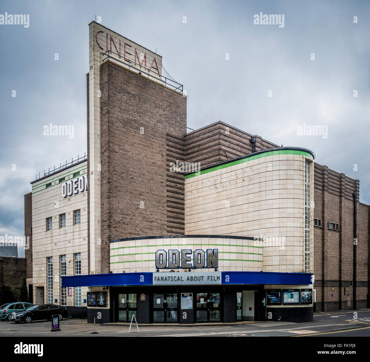 Bâtiment art déco cinéma Odéon, Harrogate, North Yorkshire, UK Photo ...