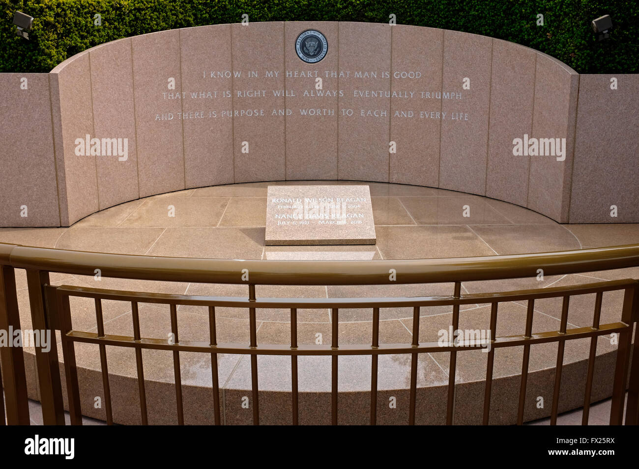 Tombe de la présidence de Ronald Reagan et de la Première Dame Nancy ...