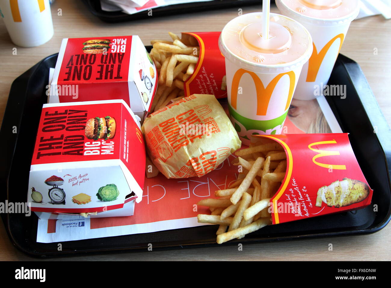 - Repas McDonald's Big Mac et fromage des hamburgers, des frites et un ...