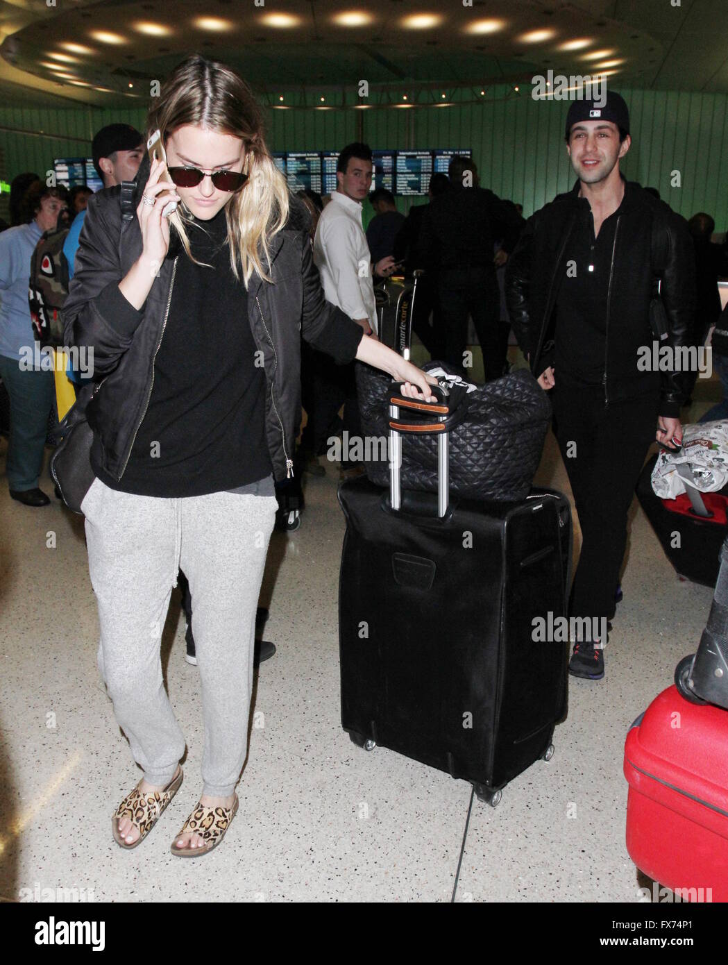 Josh peck girlfriend paige obrien Banque de photographies et d’images à ...