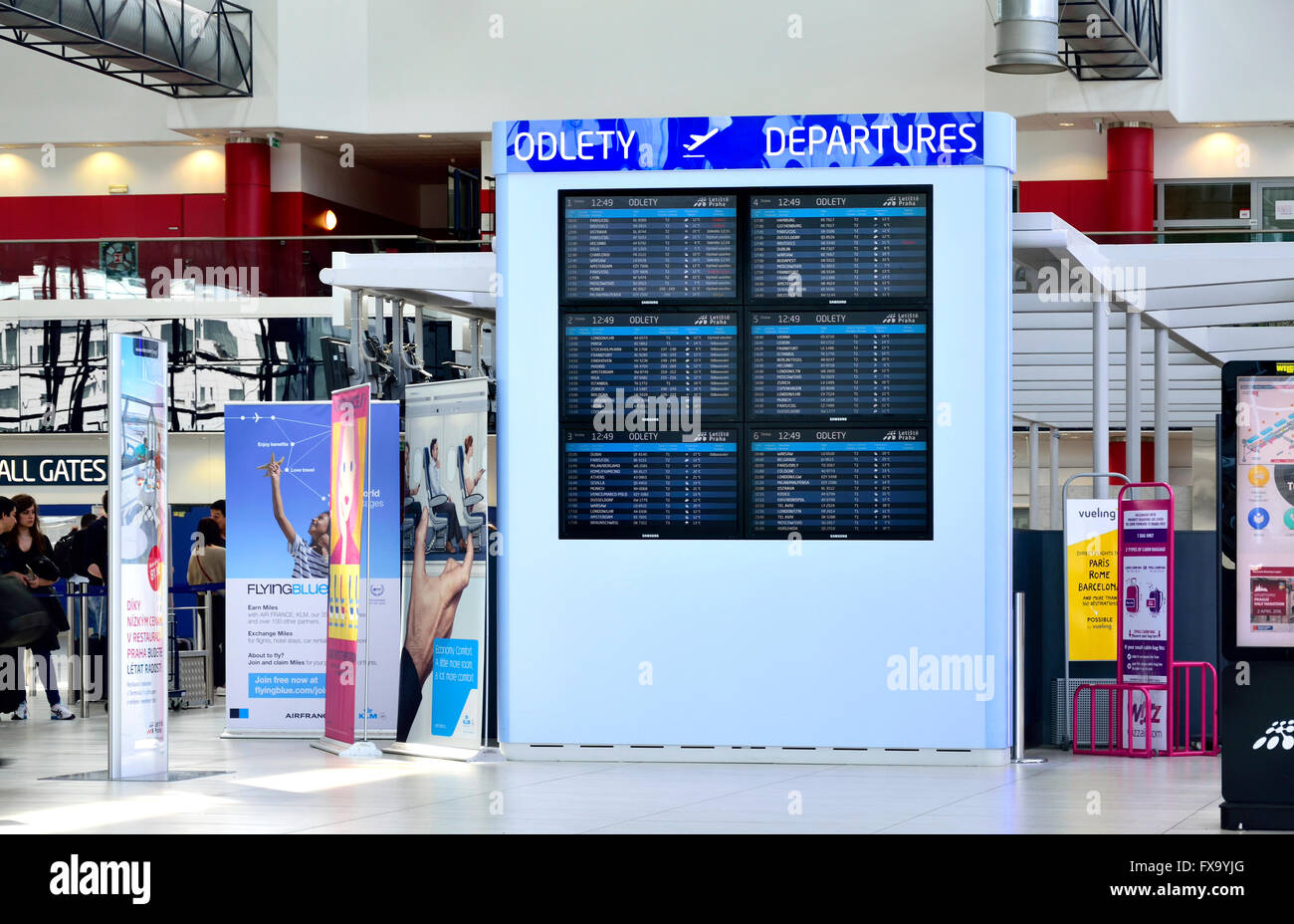 Prague airport terminal Banque de photographies et d’images à haute ...