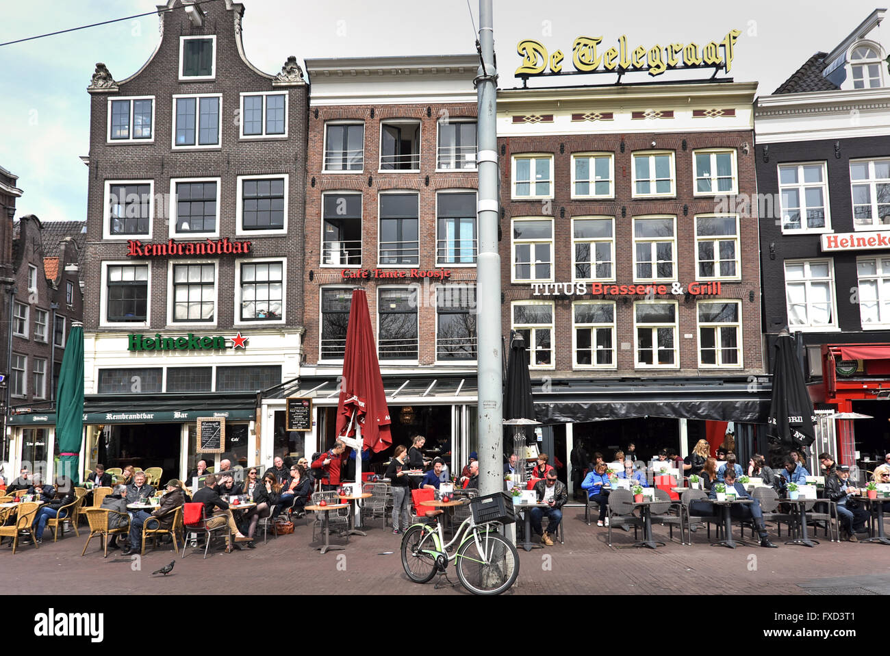 Rembrandtplein rembrandt square amsterdam pays bas vie nocturne et ...