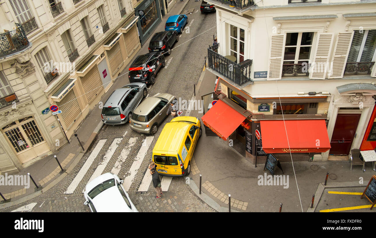 Circulation dans la rue paris Banque de photographies et d’images à ...