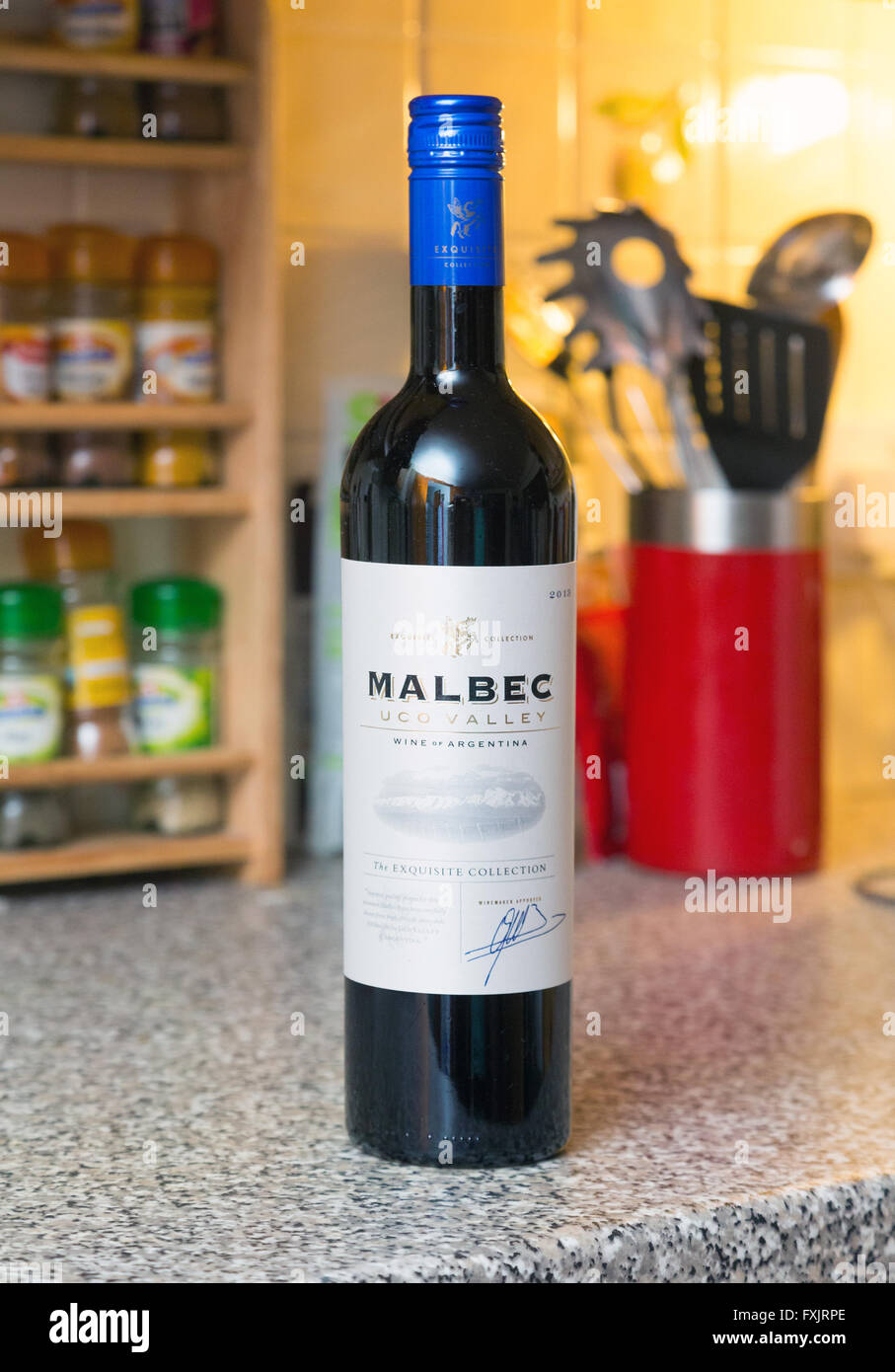 Bouteille de vin rouge malbec Banque de photographies et d’images à ...