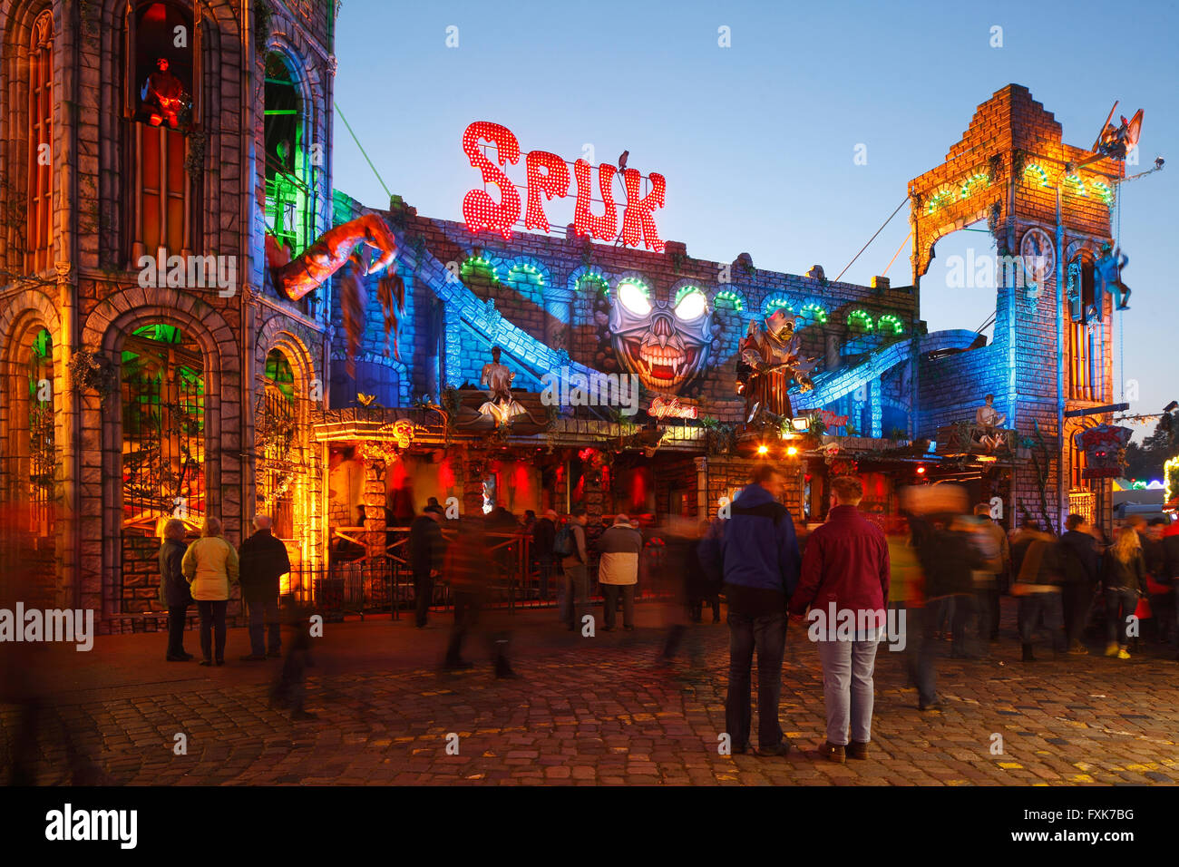 Fun fair ghost train Banque de photographies et d’images à haute ...