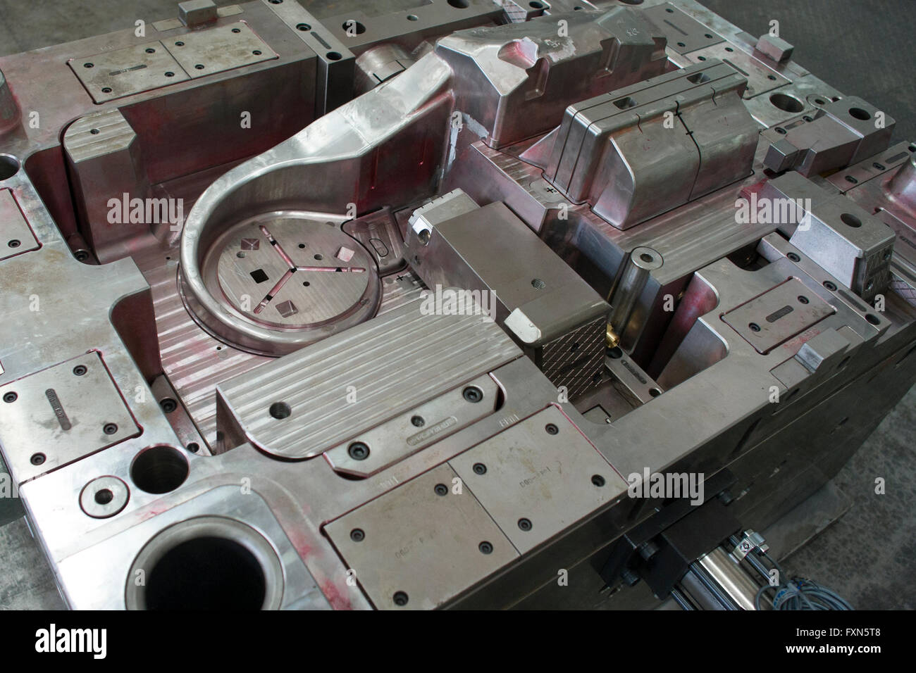 Moulage par injection Banque de photographies et d’images à haute ...