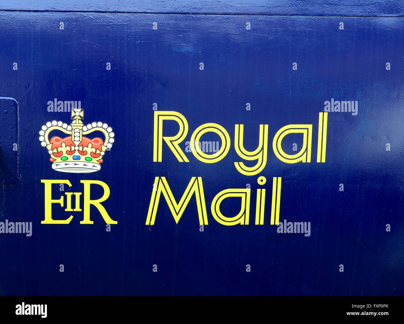 Royal mail crown Banque de photographies et d’images à haute résolution ...