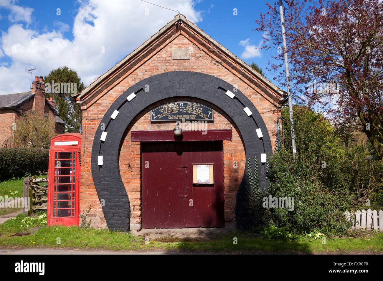 Forgeron de village forgerons Banque de photographies et d’images à ...
