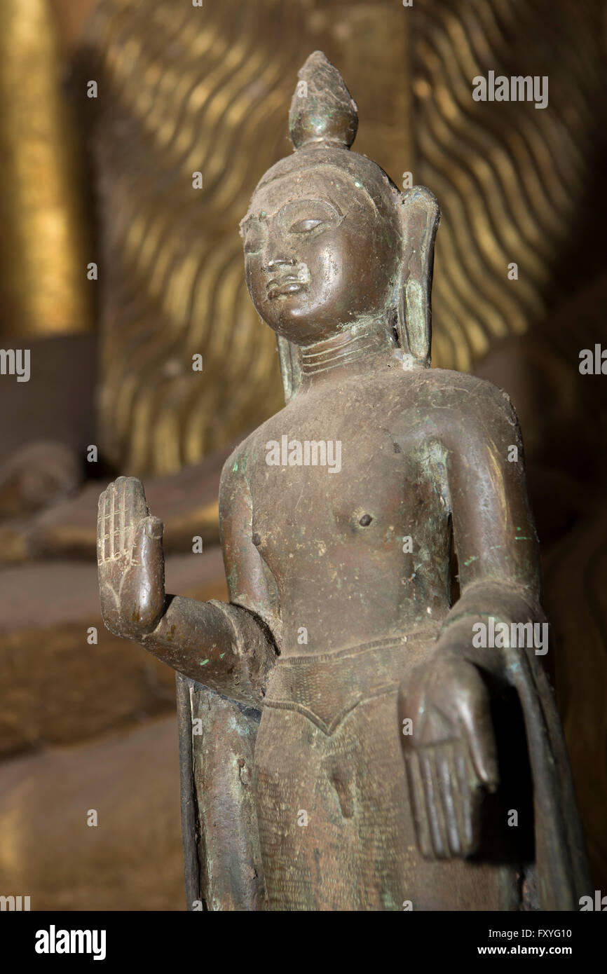 L1424Sri Lanka, Kandy, Pilimathalawa, Gadladeniya, Temple du Bouddha de ...