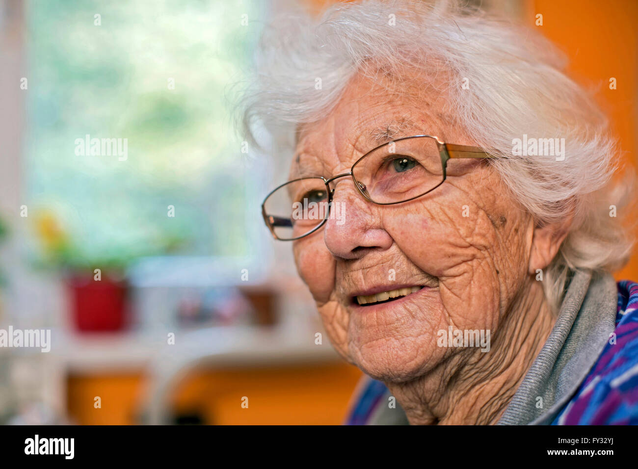 93 ans Banque de photographies et d’images à haute résolution - Alamy