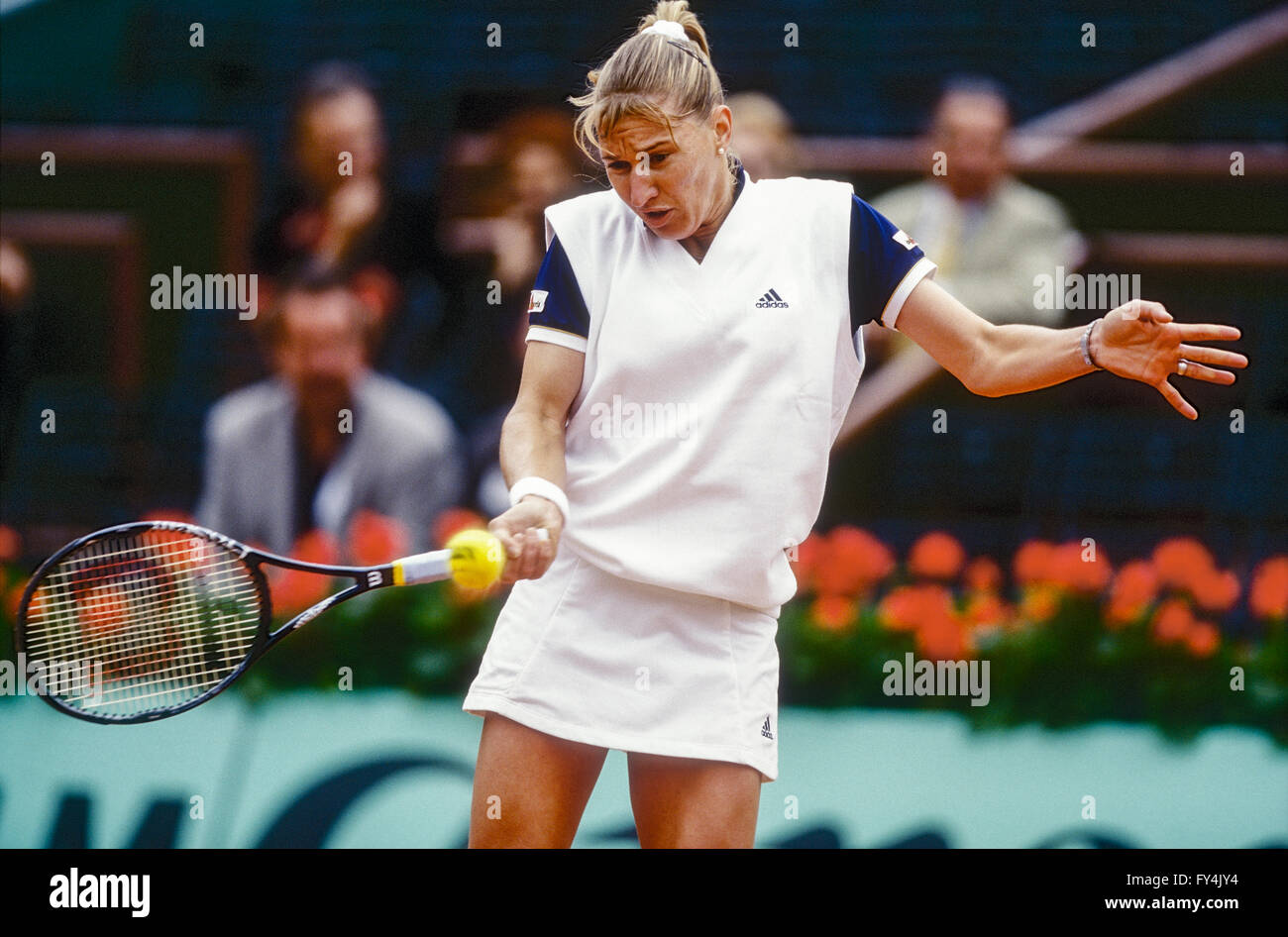 Steffi graf action french open 1999 Banque de photographies et d’images ...