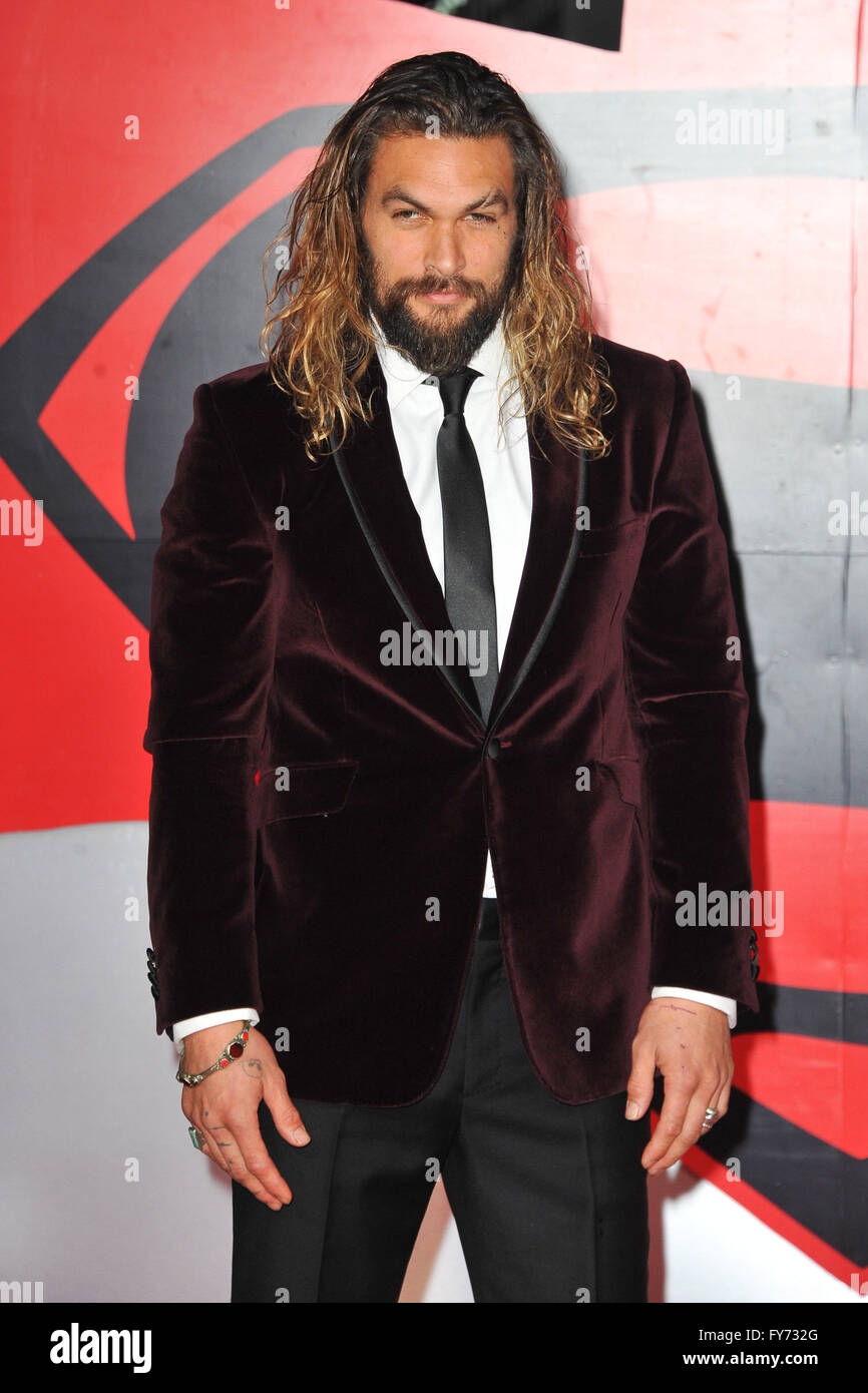 La première européenne de "Superman Batman V : Dawn of Justice' qui s ...