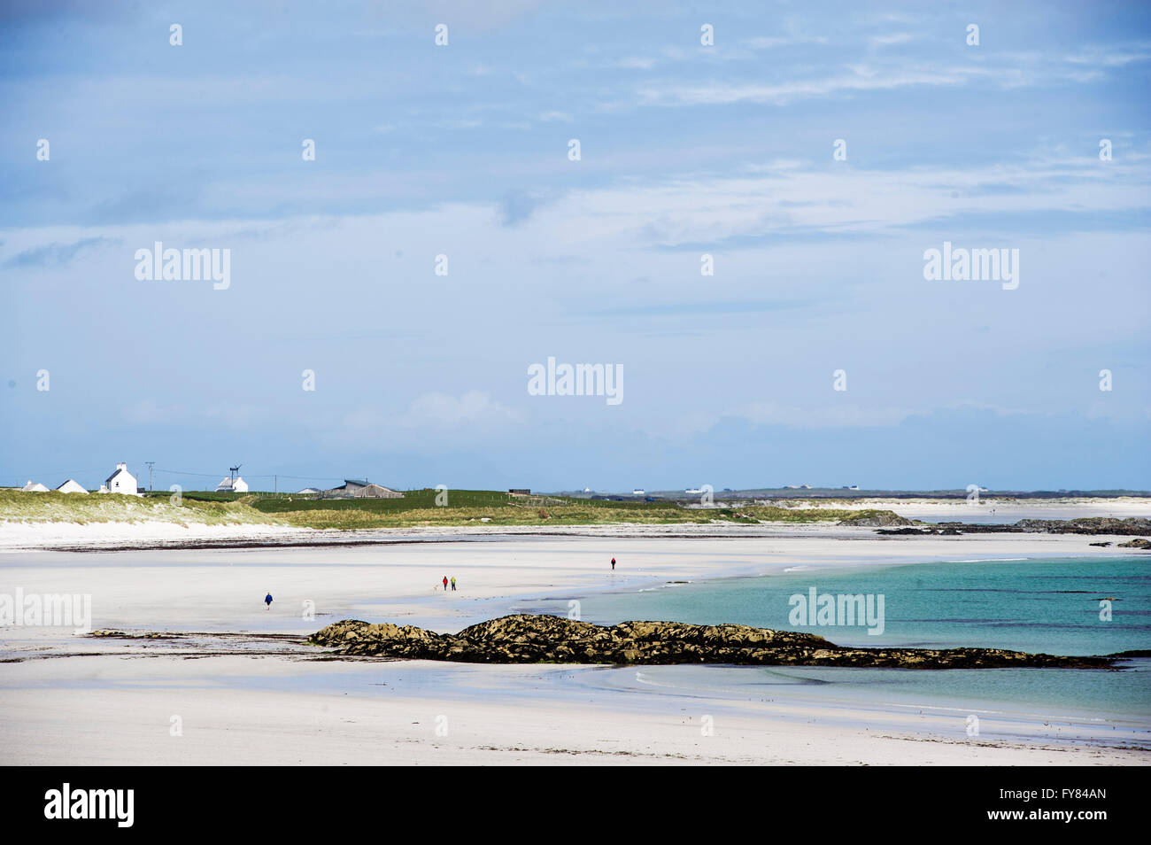 Tyree Hébrides intérieures, les gens sur la plage de sable dans Soroby ...