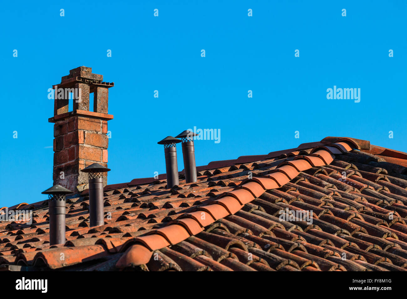Architecture de toit de cheminée Banque de photographies et d’images à ...