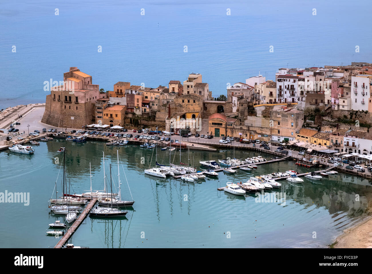 Trapani Harbour Banque d'image et photos - Alamy