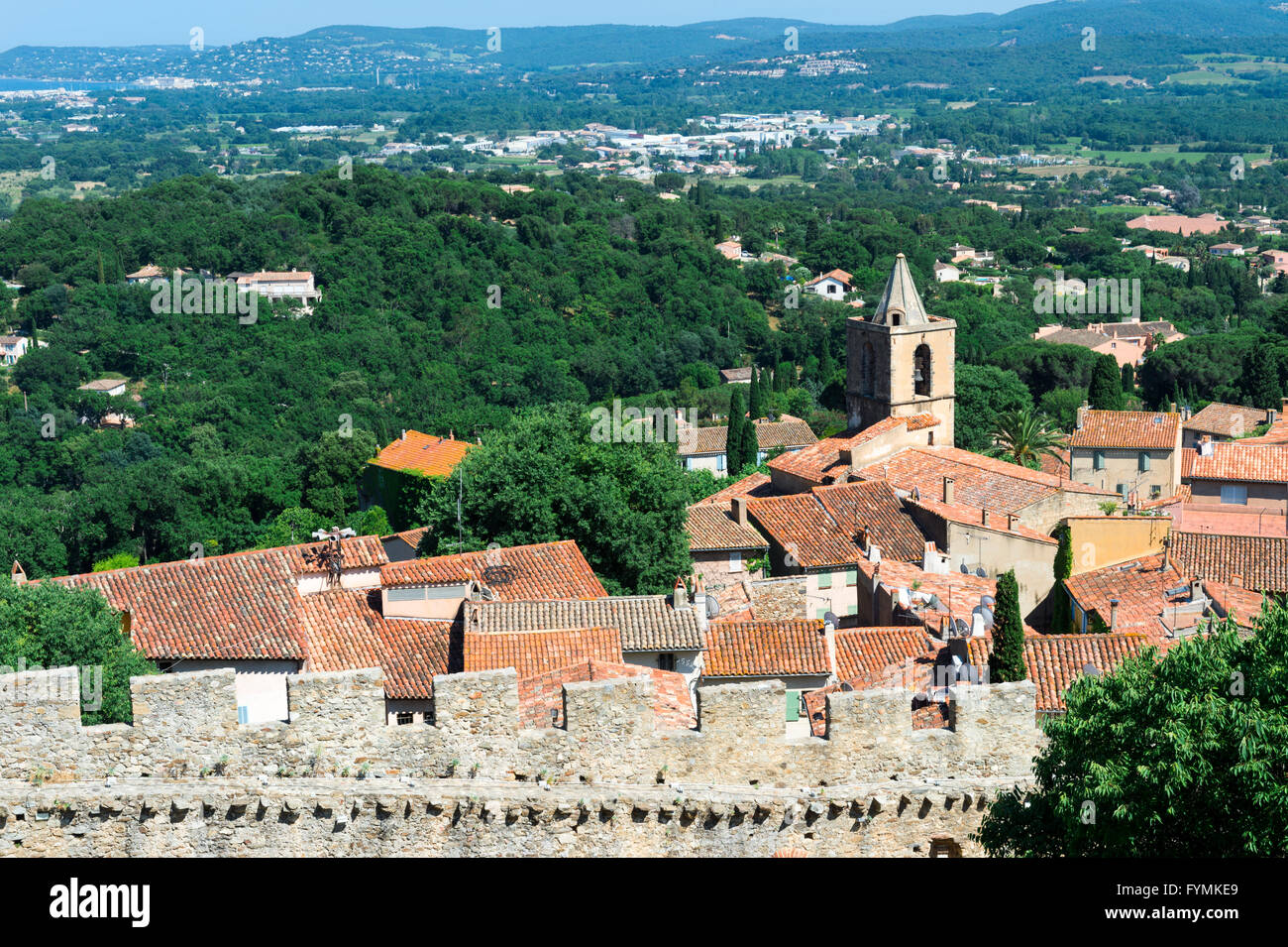 Grimaud village var france Banque de photographies et d’images à haute ...