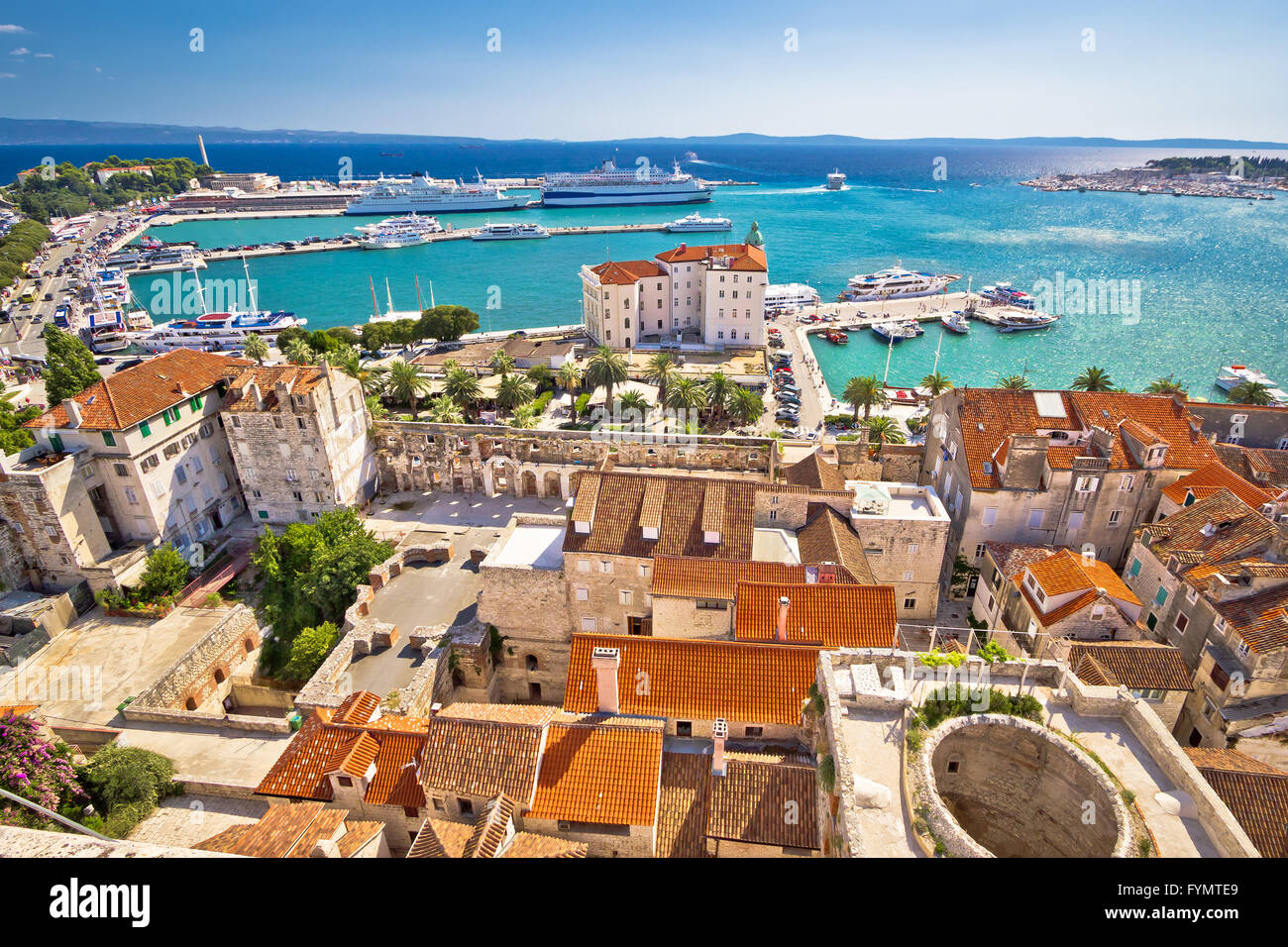 Split water view Banque de photographies et d’images à haute résolution ...