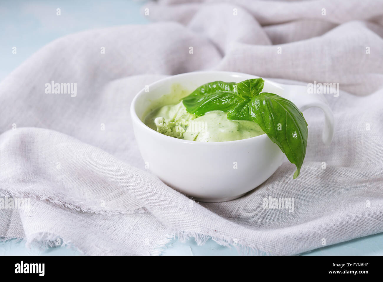 Glace au basilic Banque de photographies et d’images à haute résolution ...