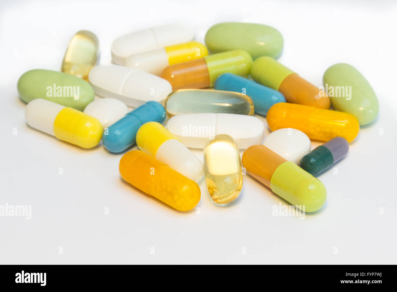 Gelules de comprimes orange Banque de photographies et d’images à haute ...