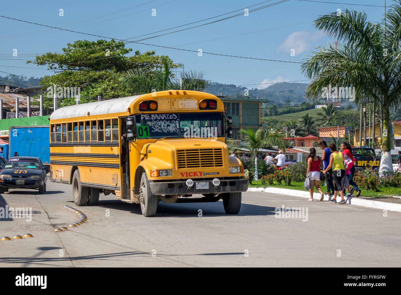 School bus yellow Banque de photographies et d’images à haute ...