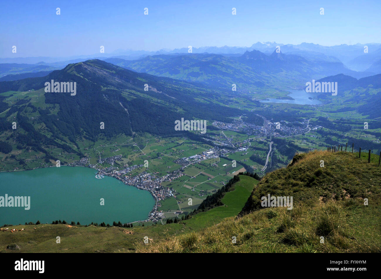 Lac de zoug Banque de photographies et d’images à haute résolution - Alamy